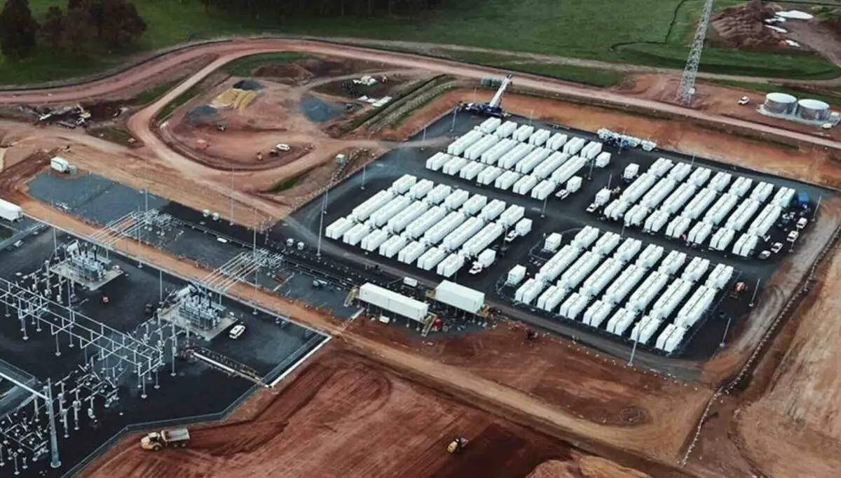 Tesla inks deal with WA to build megapack servicing plant next to huge ...