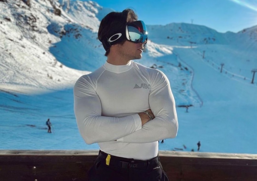 How a Stressed-Out 18-Year-Old Built a 7-Figure Shadow Pages Empire ...