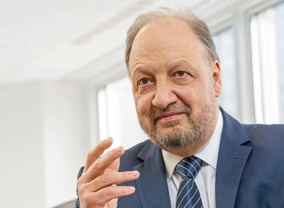 State Super acquires 23pc of Frontier Advisors in a ‘bold collaboration ...
