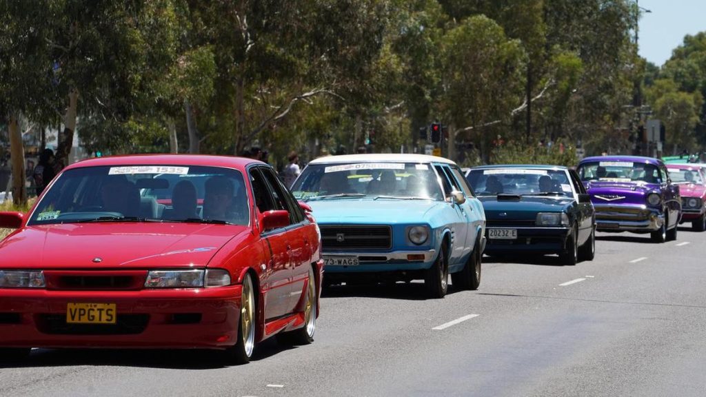 Bogans, burnouts and bad mullets: must be Summernats - Australian ...