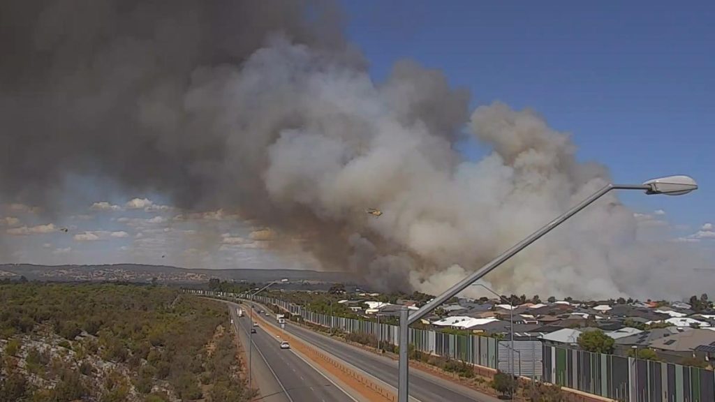 Bushfire threatening lives and homes in Ellenbrook, residents told to ...