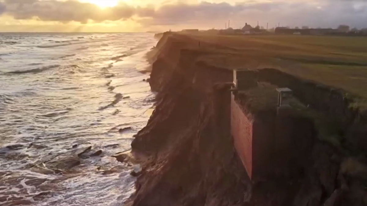 Cold War nuclear bunker teeters on UK’s Yorkshire cliff edge, days from ...