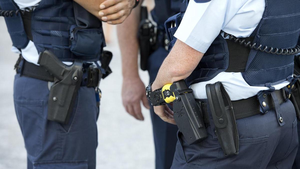 Thousands of police guns pulled from frontline after Glock fault ...