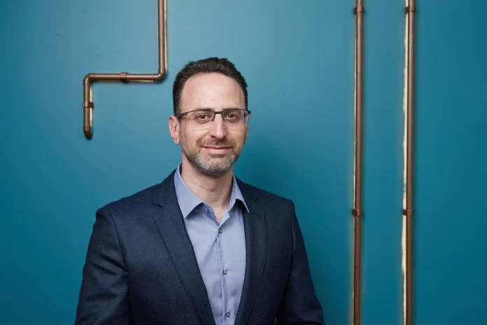 Hipages acquires majority stake in tradie insurance platform VIZ and ...