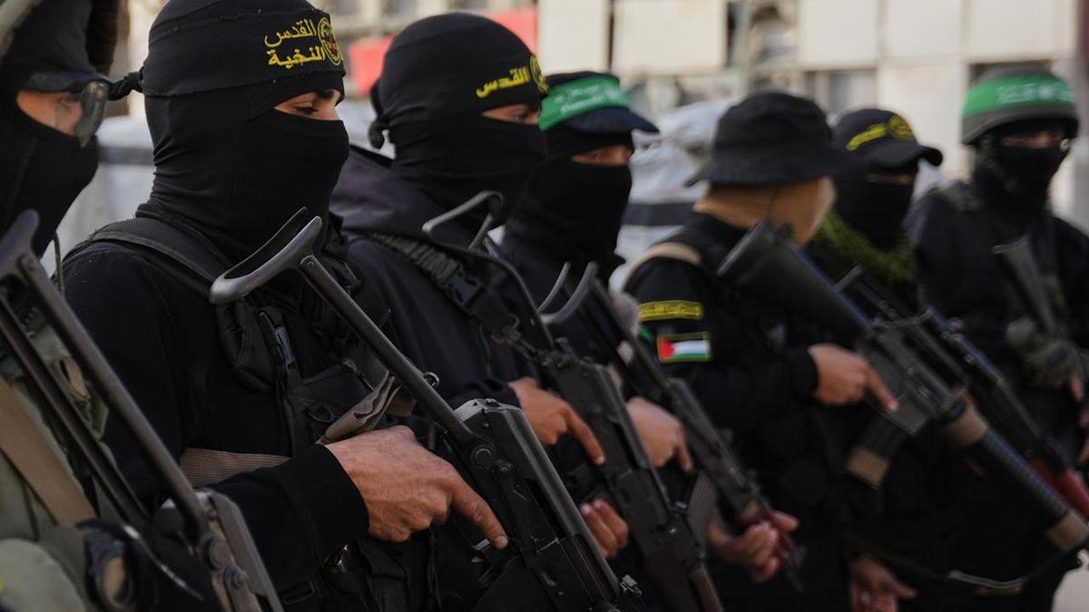 Israeli strike 'kills 10' near a Gaza Strip school - Australian Online News
