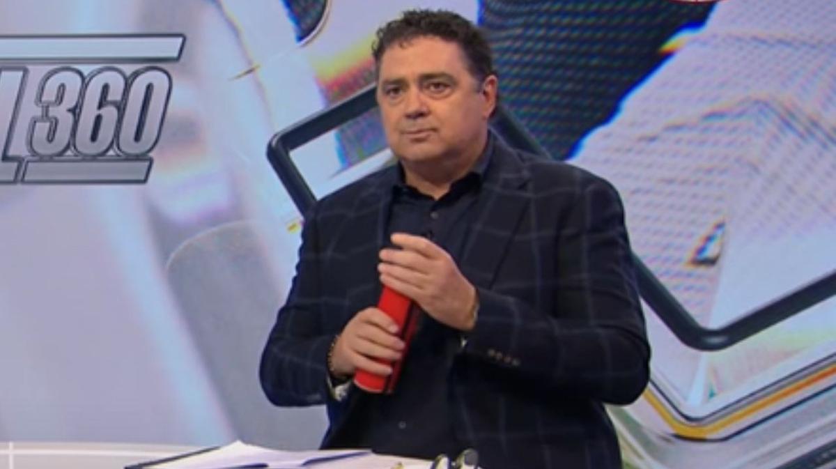 AFL great Garry Lyon in hot mic drama as ‘disrespectful’ comment about ...