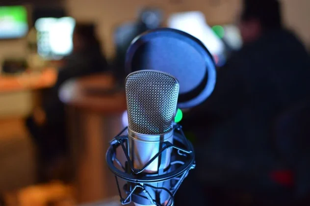Triple M and 7NEWS owner Southern Cross Media slashes profit target and ...